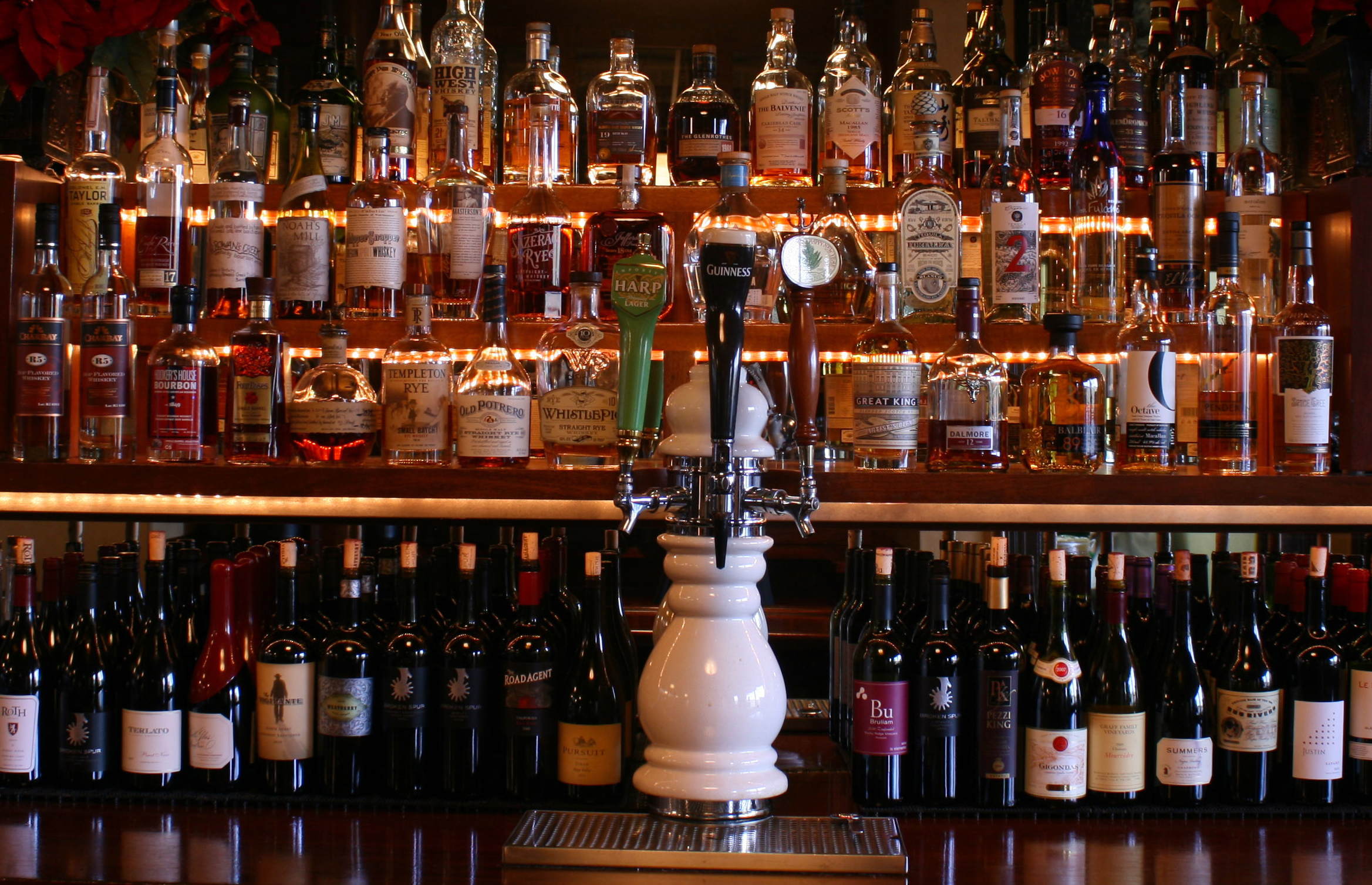 Happy Hour UFE - Seattle au Stout Pub (Capitol Hill) - UFE Seattle ...